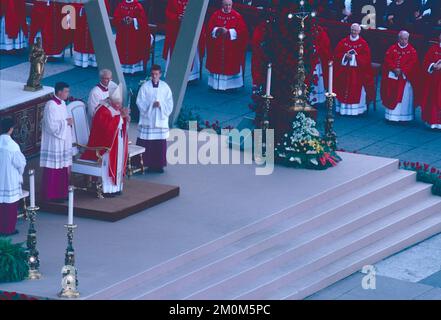 Pope John Paul II at the Consistory of the Cardinals, Vatican City 2001 ...