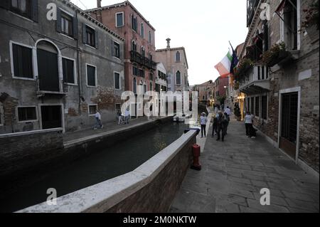 Special view of typical Venice's Calli Stock Photo - Alamy