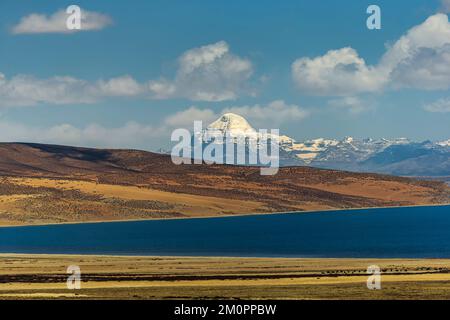 A beautiful shot of the snowy Mount Kailash in Taqin County, Ali ...