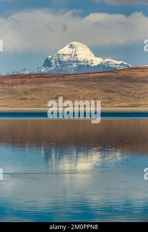 A beautiful shot of the snowy Mount Kailash in Taqin County, Ali ...