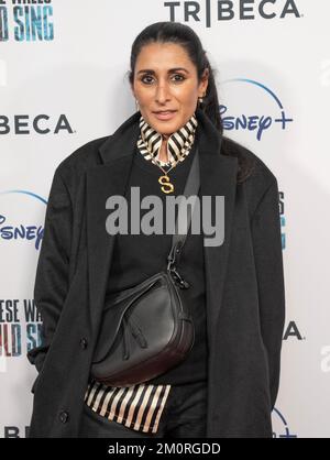 NEW YORK - DECEMBER 7: Serena Rees attends the New York premiere of the ...