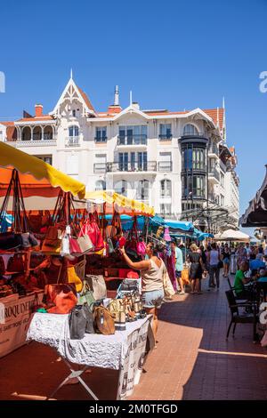 France, Gironde, Arcachon, Marquises square in the Heart of the City ...