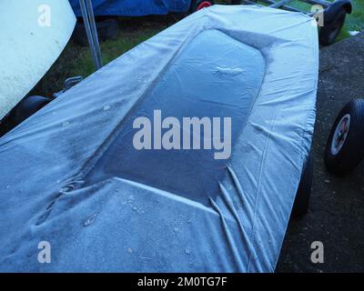 Sheerness, Kent, UK. 8th Dec, 2022. UK Weather: an icy frost in ...