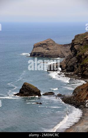 Samphire Rock, Northern Door Arch & Cambeak from the South West Coastal ...