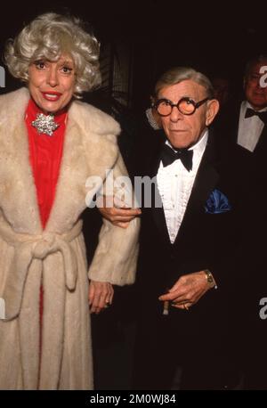 George Burns with Carol Channing at a Tribute to Johnny Carson January ...