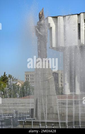 Manas statue, kyrgyz epic poem hero, symbol of Bishkek Stock Photo - Alamy