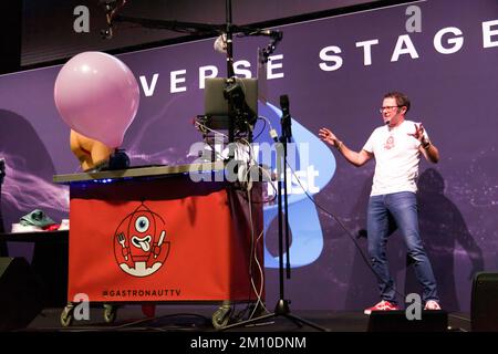 Stefan Gates presenting "Bang! The science of explosions", on the ...