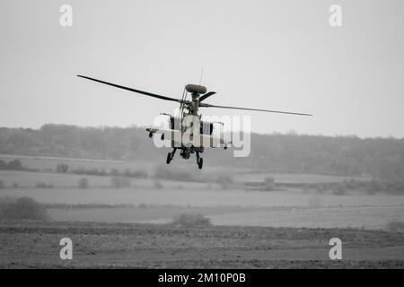 British army AH-64E Boeing Apache Attack helicopter (ZM722 ArmyAir606 ...