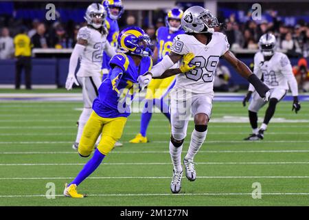 Las Vegas Raiders cornerback Nate Hobbs (39) during the first half of ...