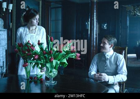 Emma Corrin, Matthew Duckett, "Lady Chatterley's Lover" (2022). Photo ...