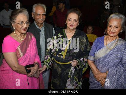 Mumbai, India. 10th Dec, 2022. L-R Bollywood actress Jayshree Talpade ...