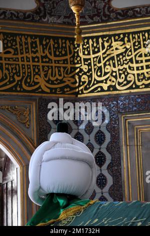 Tomb of Selim III and Mustafa III in Istanbul, Turkey Stock Photo - Alamy
