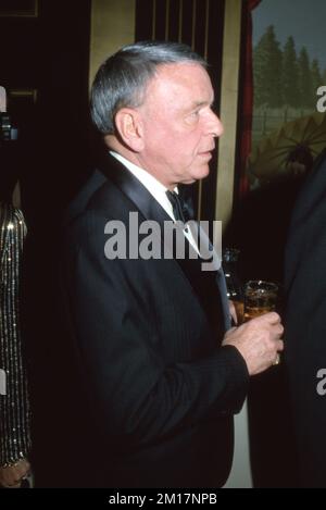 Frank Sinatra 1987 Credit: Ralph Dominguez/MediaPunch Stock Photo - Alamy