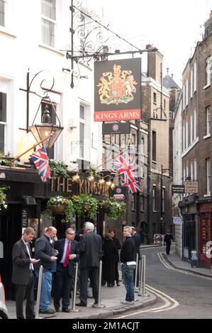 The Kings Arms Pub, Mayfair, London Stock Photo - Alamy