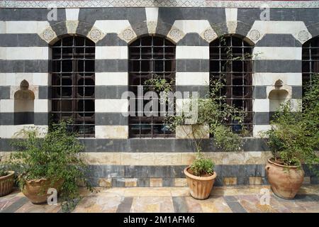 Ablaq is an Arabic architectural technique where rows of light & dark ...