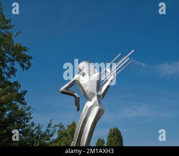 Stainless steel Orpheus sculpture by Wolf Spitzer outside Museum ...