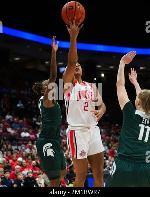 Ohio State forward Taylor Thierry (2) looks to score during the second ...