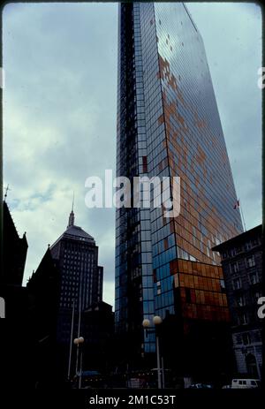 Wind damage John Hancock , Office buildings, Disasters, Windows, John ...