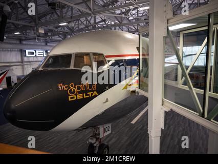 The Spirit of Delta, Delta's first Boeing 767-200 Stock Photo - Alamy