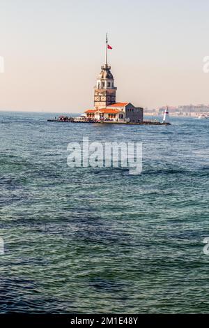 Maidens Tower located in the middle of Bosporus Stock Photo - Alamy