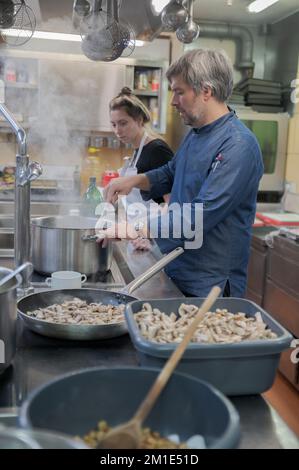 Employee training and recruiting for hoteliers and gastronomy in ...