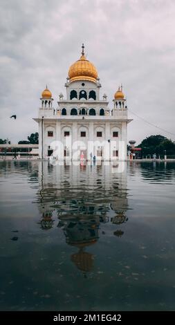 NEW DELHI, INDIA - Nanak Piao Sahib, Gurudwara, sarovar, water pond ...