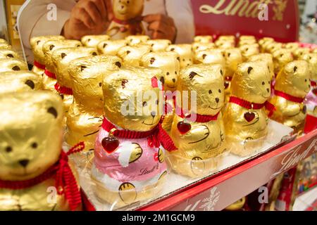 Moscow, Russia, November 2020: Lindt chocolate Teddy bears in gold foil ...