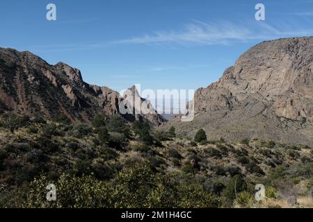 The beautiful rocky cliffs of Big Bend National Park, West Texas, USA ...
