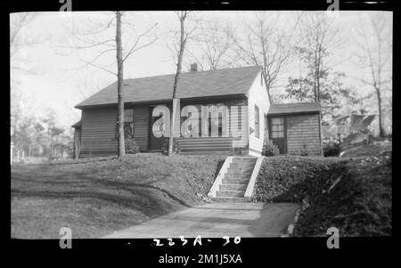 6 Murphy Rd , Houses. Needham Building Collection Stock Photo - Alamy