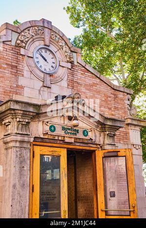 Subway entrance of the Bowling Green Station, known as Battery Park ...