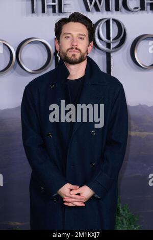 Bart Edwards attends 'The Witcher: Blood Origin' - World Premiere at ...