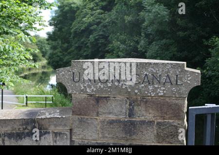 The Union Canal runs between Falkirk and Edinburgh Stock Photo - Alamy