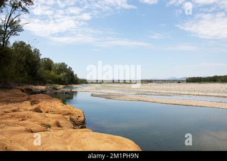 Landscape of the Taro Parma river Stock Photo - Alamy