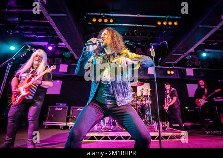 The Sweet on stage at The Waterfront Stock Photo - Alamy