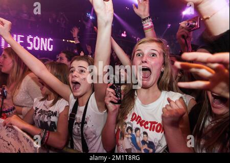 20131124 - WILLEBROEK, BELGIUM: fans scream during the Belgian fan day ...