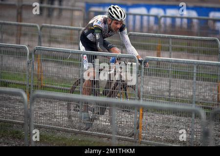 20140105 - ROME, ITALY: Belgian Niels Albert celebrates as he crosses ...