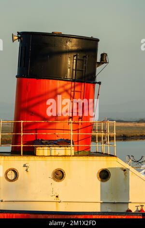 The funnel of the tug Garnock at Irvine harbour Stock Photo - Alamy