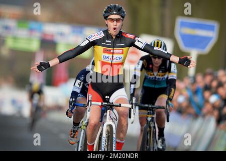 20151229 - LOENHOUT, BELGIUM: Belgian Sanne Cant pictured in action ...
