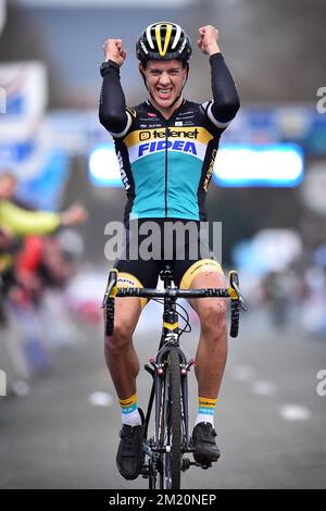 20151229 - LOENHOUT, BELGIUM: Belgian Tom Meeusen and Belgian Wout Van ...