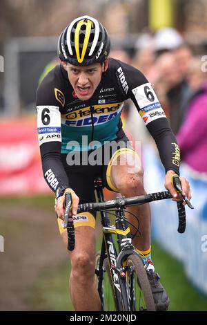 20151229 - LOENHOUT, BELGIUM: Belgian Tom Meeusen and Belgian Wout Van ...
