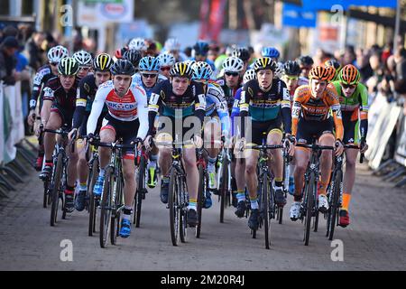 20160110 - LILLE, BELGIUM: Illustration picture shows a fall during the ...