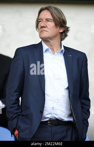 Genk's general director Patrick Janssens (C) pictured during the ...