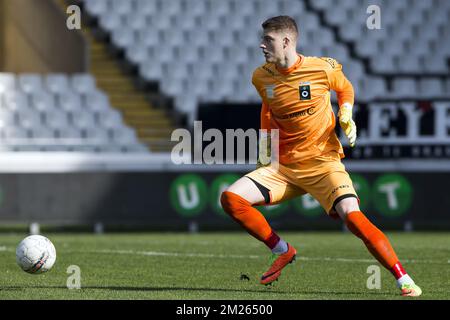 Cercle's goalkeeper Paul Nardi pictured in action during a soccer match ...