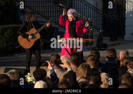 Singer Cyndi Lauper and guitarist Alex Nolan perform in a ceremony with ...