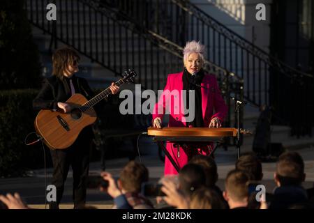 Singer Cyndi Lauper and guitarist Alex Nolan perform in a ceremony with ...