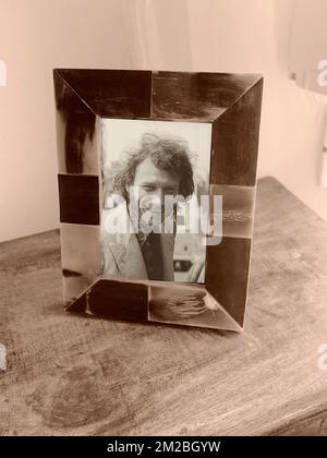 At a Johnny fan | Chez un fan de Johnny 10/12/2017 Stock Photo - Alamy