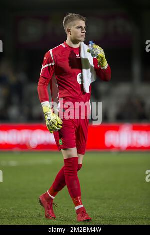 Cercle's goalkeeper Paul Nardi pictured in action during a soccer match ...