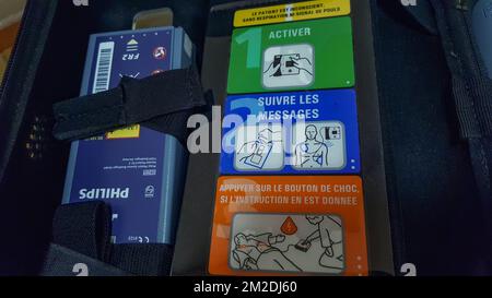 First aid training material. Defibrillator children. | Matériel ...