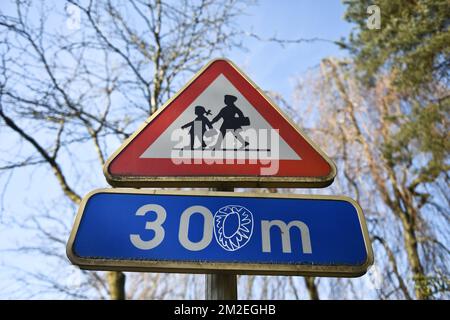 Road sign | Signaux routier 17/04/2016 Stock Photo - Alamy