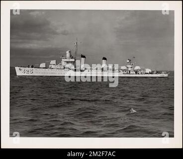 Benson-class Destroyer USS Madison (DD-425), Built by Navy Yard, Boston ...